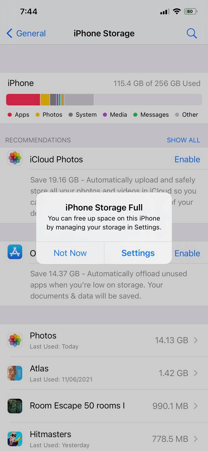 iPhone Slow Sebab Storage Penuh, Ini Cara Clear Memory Yang Tak Perlu